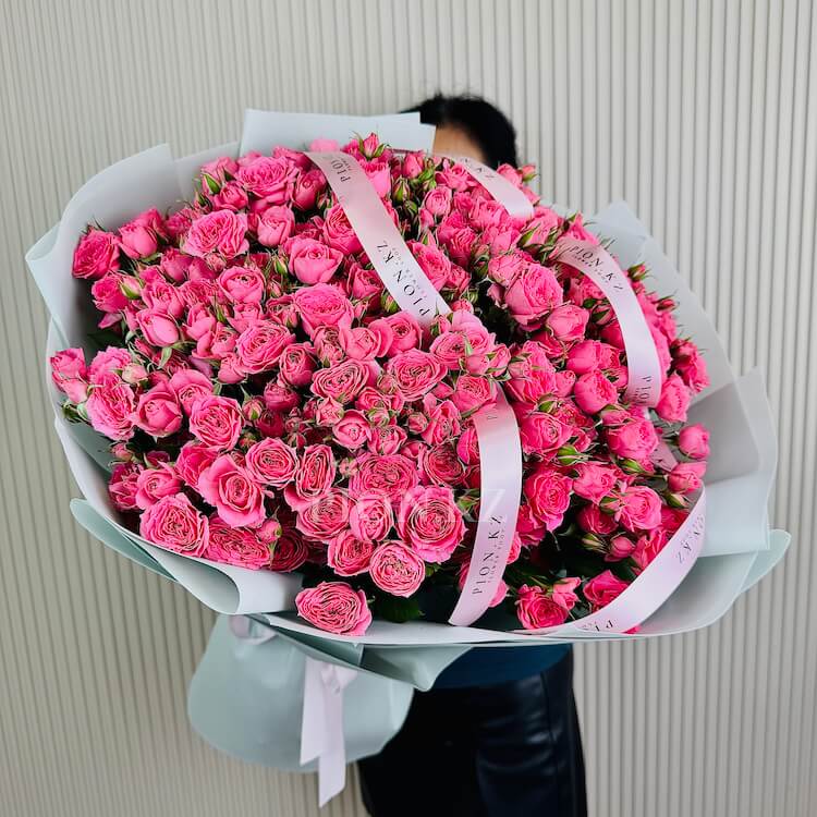 Букет из кустовых роз сорта "Sophie" c Доставкой в Алматы