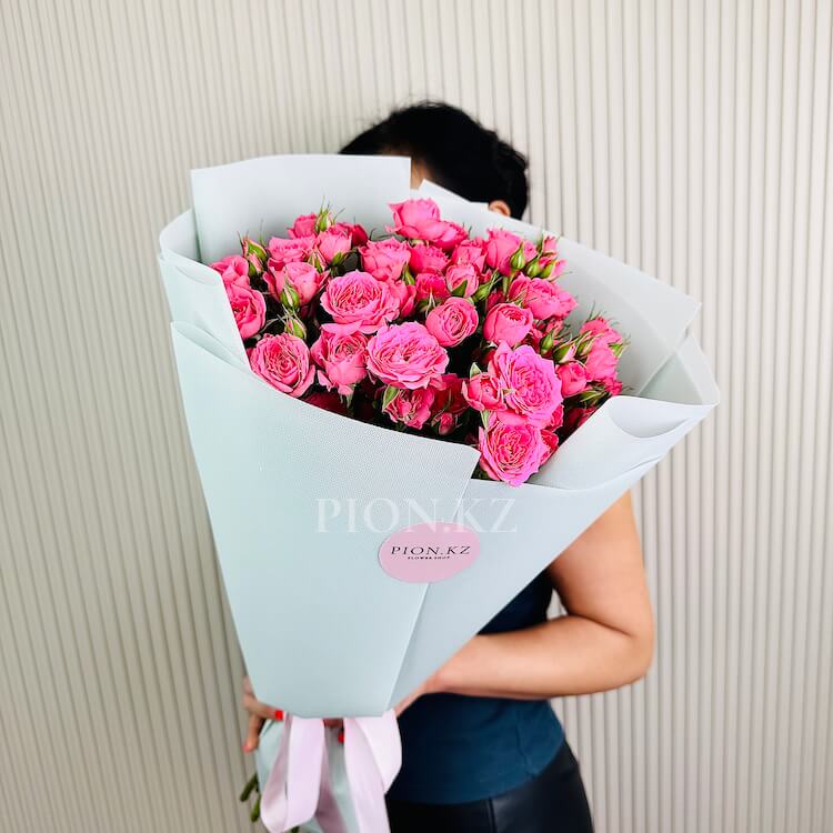 Букет из кустовых роз сорта "Sophie" c Доставкой в Алматы